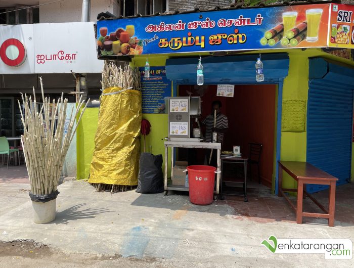 Fresh natural sugarcane juice for the summer